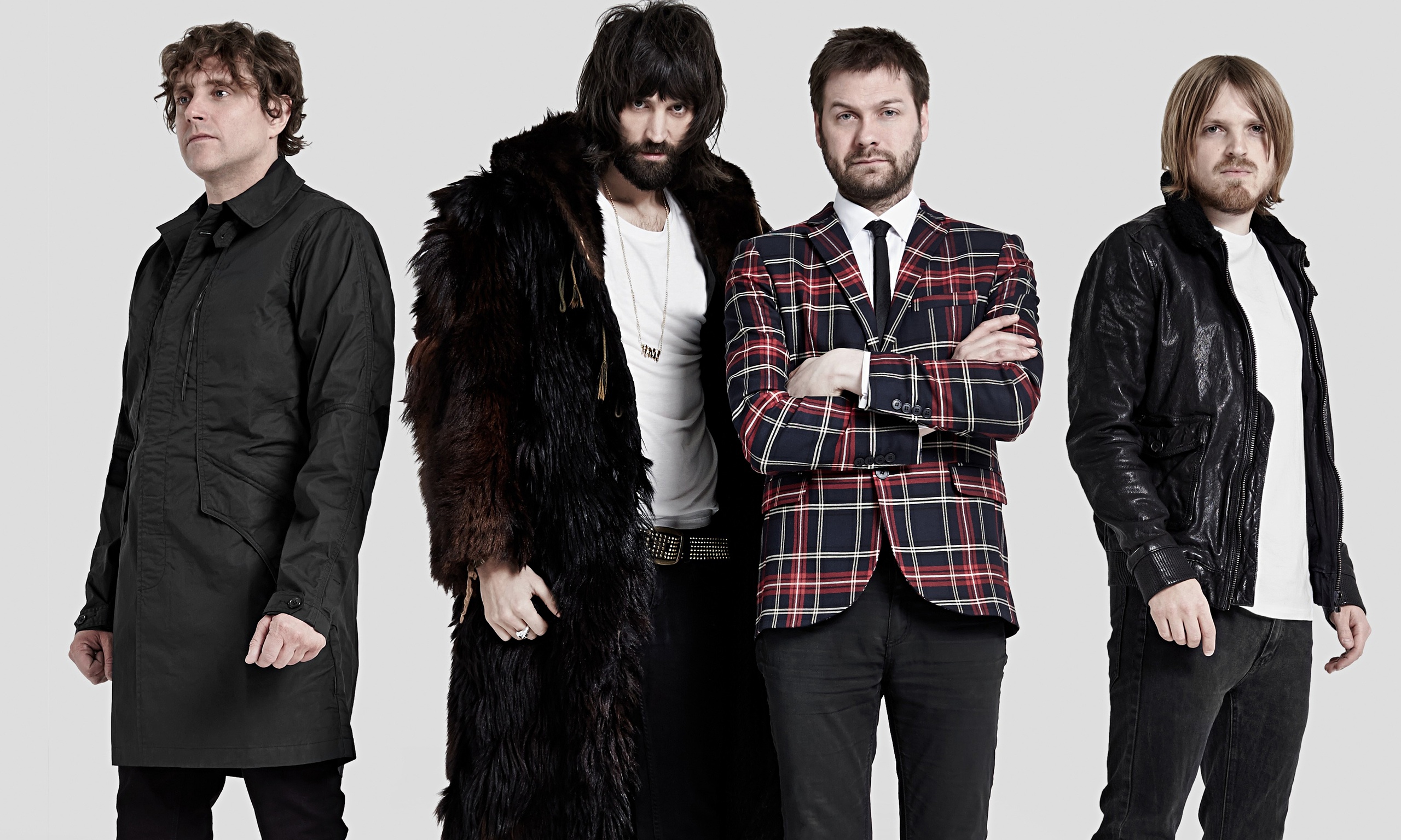Kasabian comenzó su gira mundial realizando un cover de Daft Punk ...