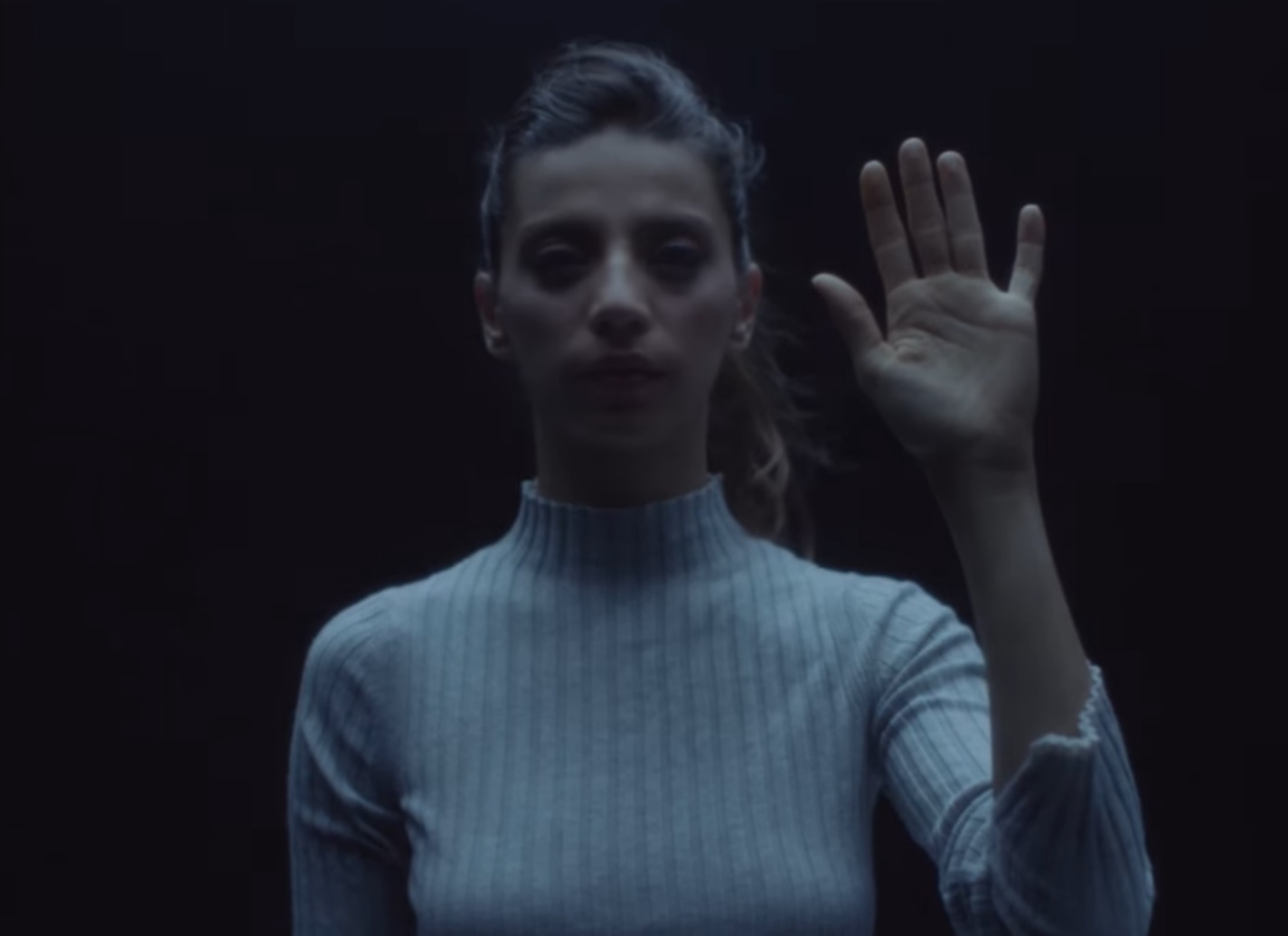 Revisa el videoclip de "Lay It On Me", la primera canción nueva de ...