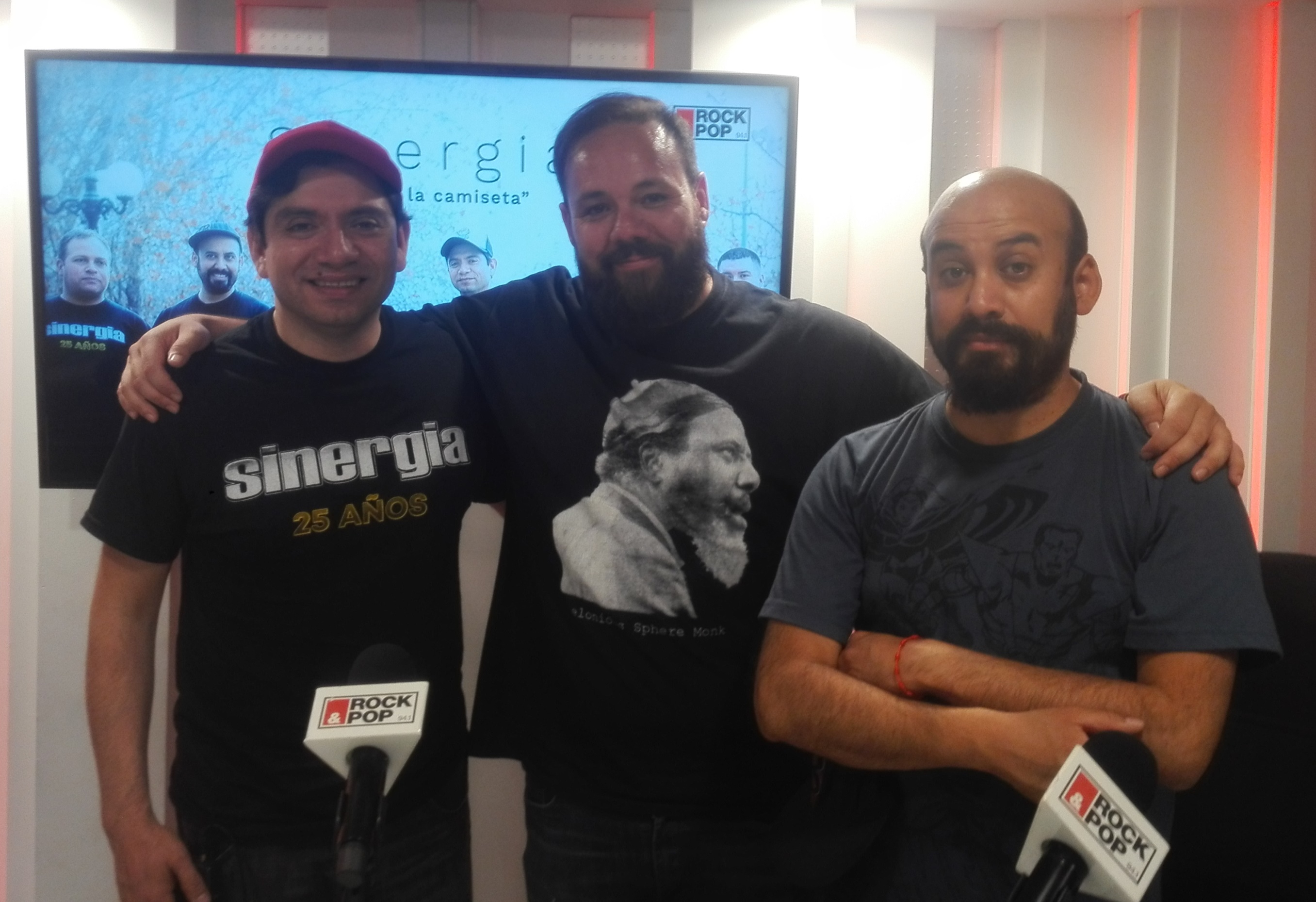 Sinergia llegó a los estudios de R&P para hablar sobre su último video ...