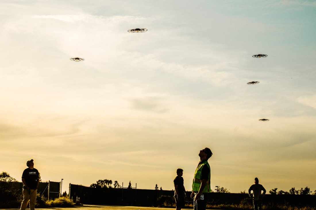 La revista TIME ocupó más de 900 drones para crear una portada a más de ...