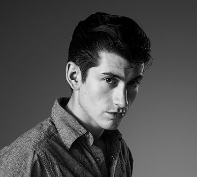 Alex Turner homenajeó a Whitney Houston