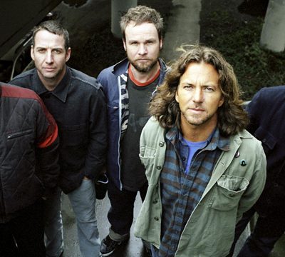 Pearl Jam lanzará libro de arte sobre el video "Do the Evolution"