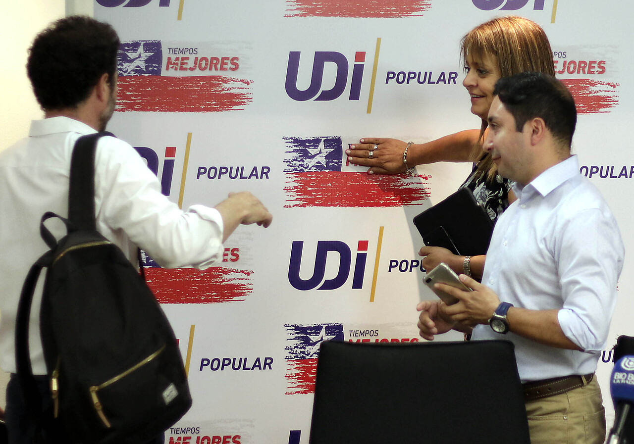 Publicación de la UDI genera críticas en redes sociales — Rock&Pop