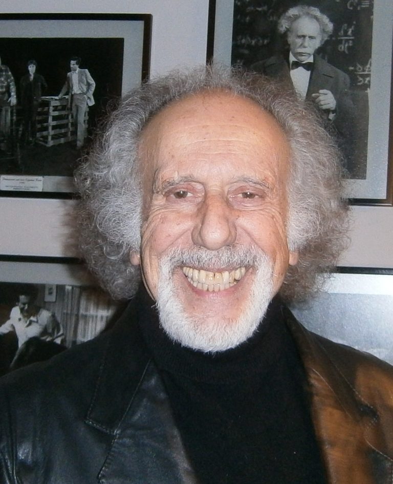 Fallece Nissim Sharim: famosa figura del teatro chileno y un ícono en ...