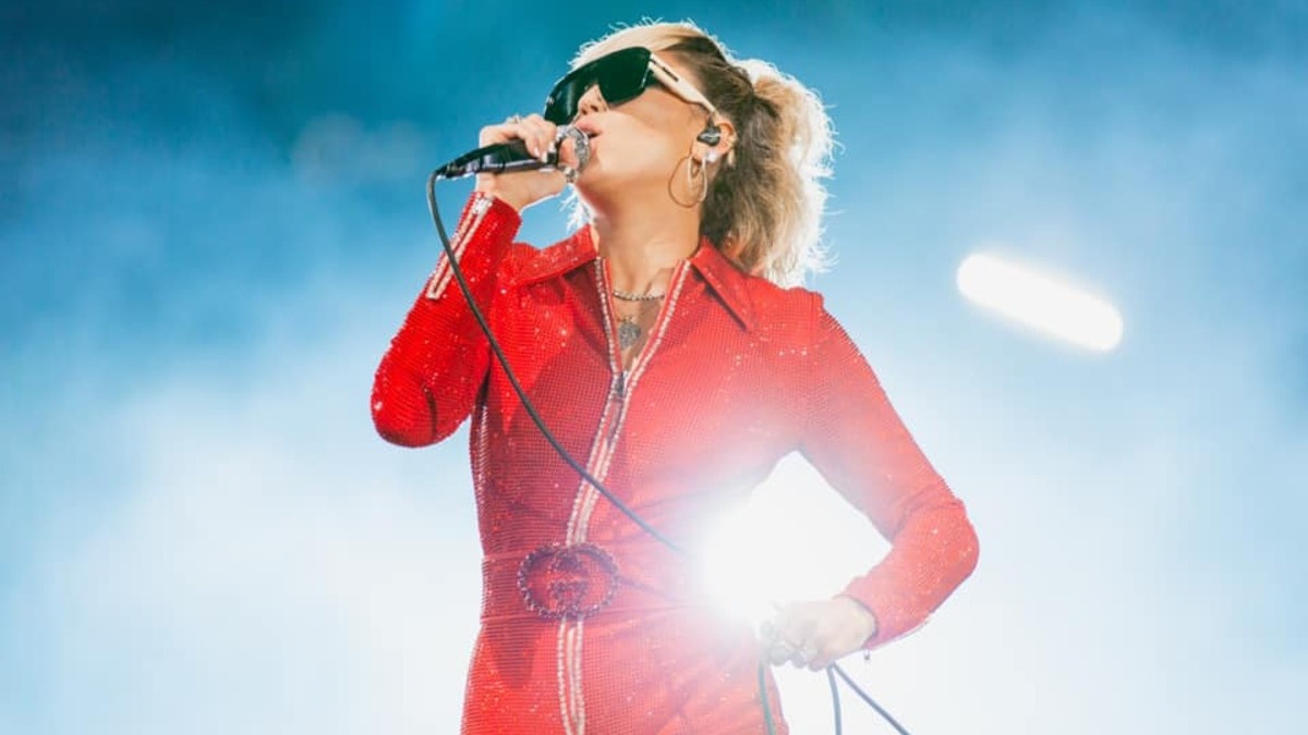 Miley Cyrus sacando a Pixies y Blondie en Lollapalooza — Rock&Pop