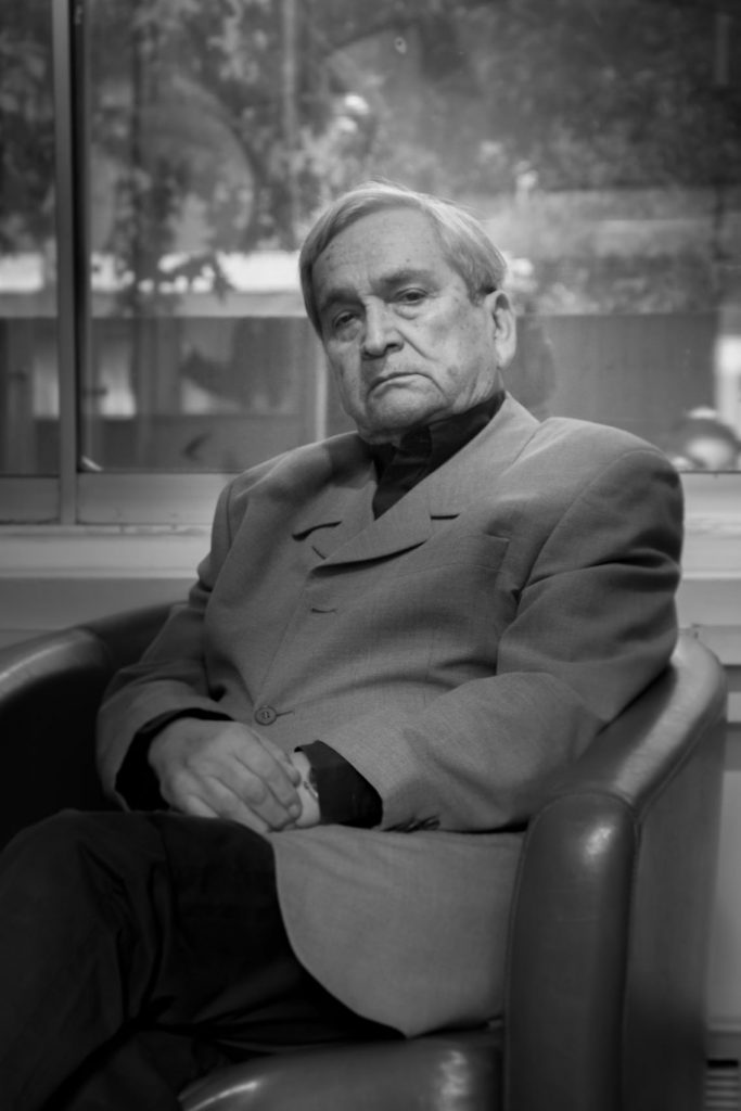 ¿Quién era Omar Lara?: el destacado poeta falleció a los 80 años — Rock&Pop