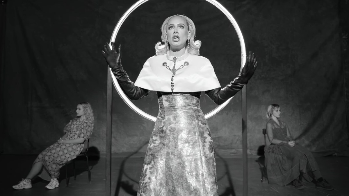 ¡Fina y elegante! Adele estrena electrizante video de 'Oh My God ...