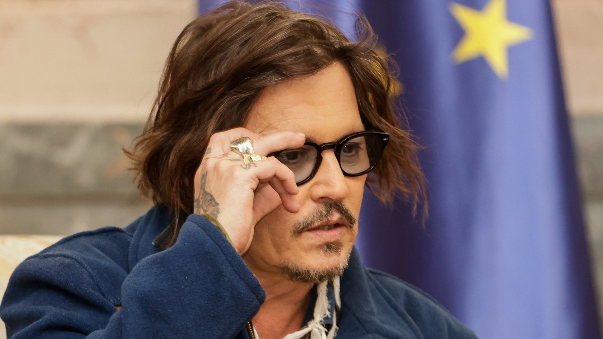 ¿Quién es? Johnny Depp será un polémico rey francés en nueva película ...