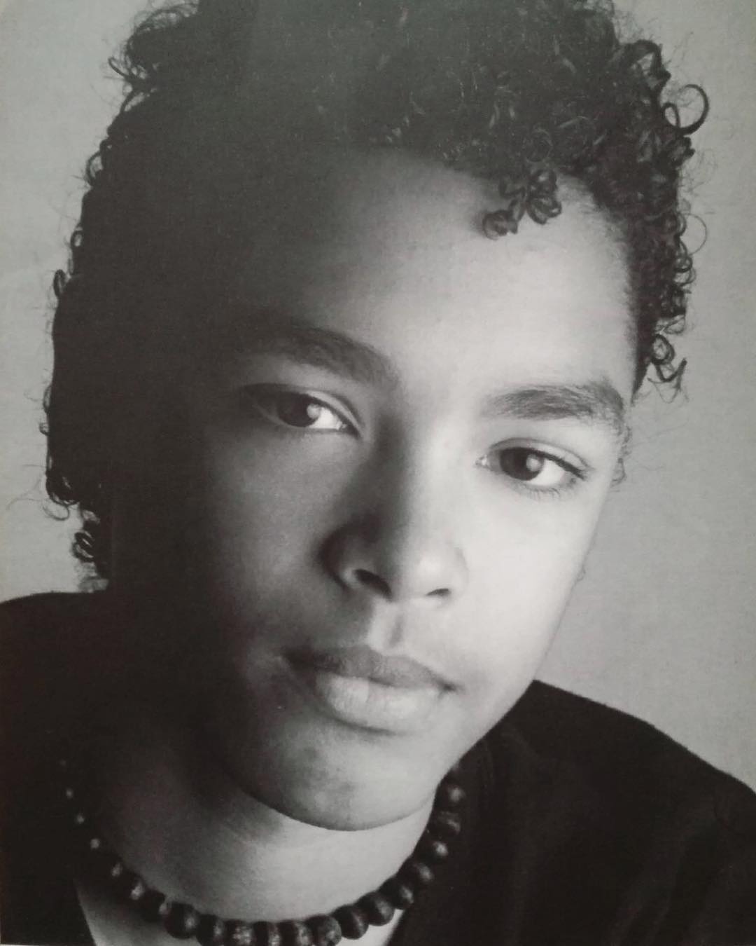 ¡Un bebé! Así se veía Regé-Jean Page antes de actuar en Bridgerton ...