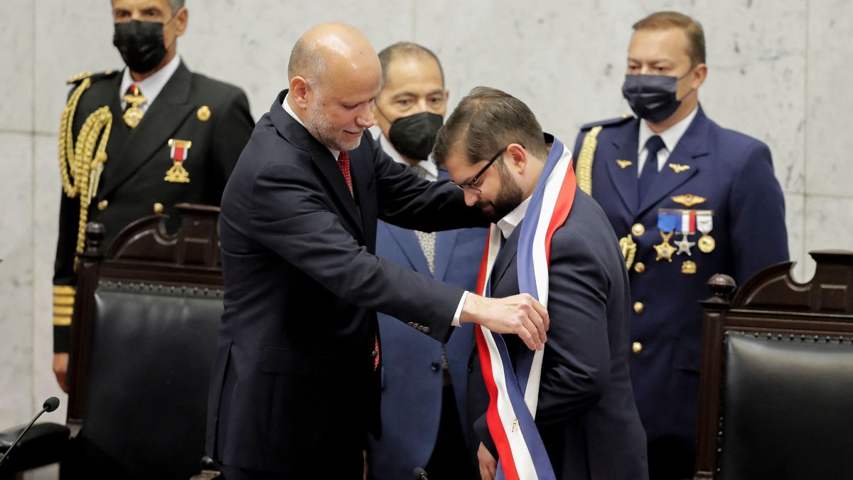 Así es la primera foto oficial de Gabriel Boric como Presidente de Chile — Rock&Pop