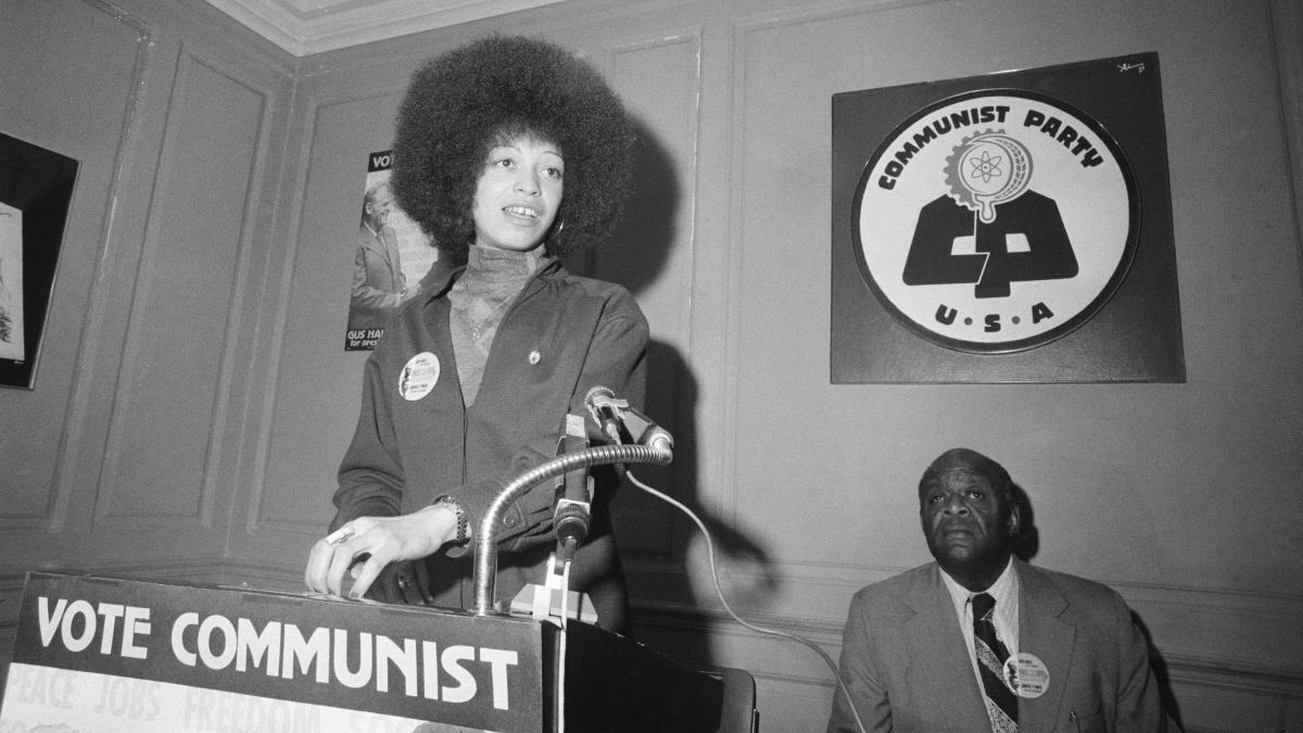 8M: Angela Davis, la activista que se convirtió en una voz de la ...