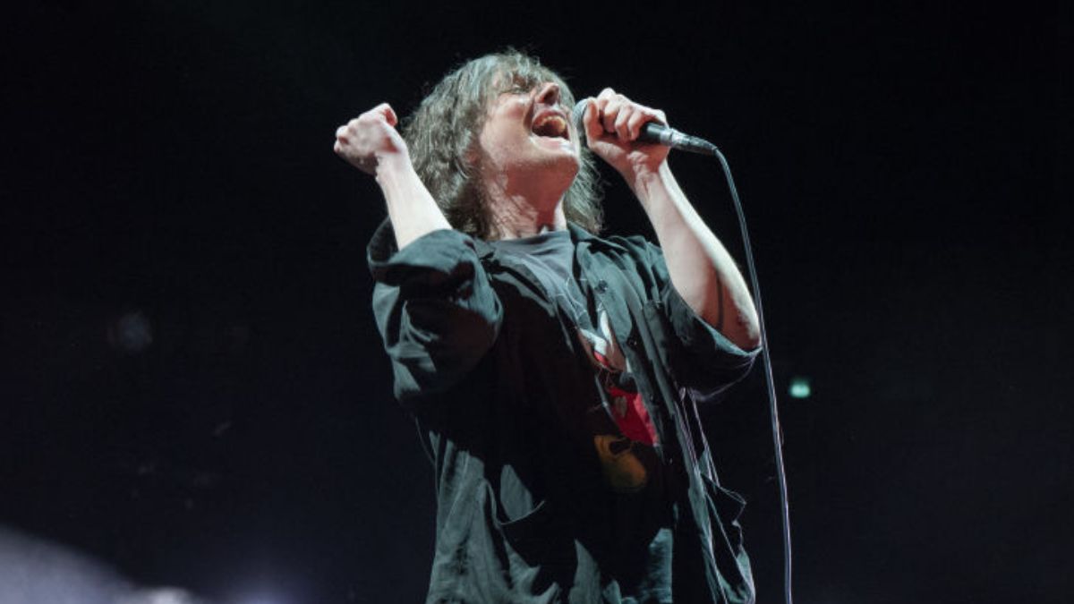 Gerard Way impacta con look en show de My Chemical Romance — Rock&Pop