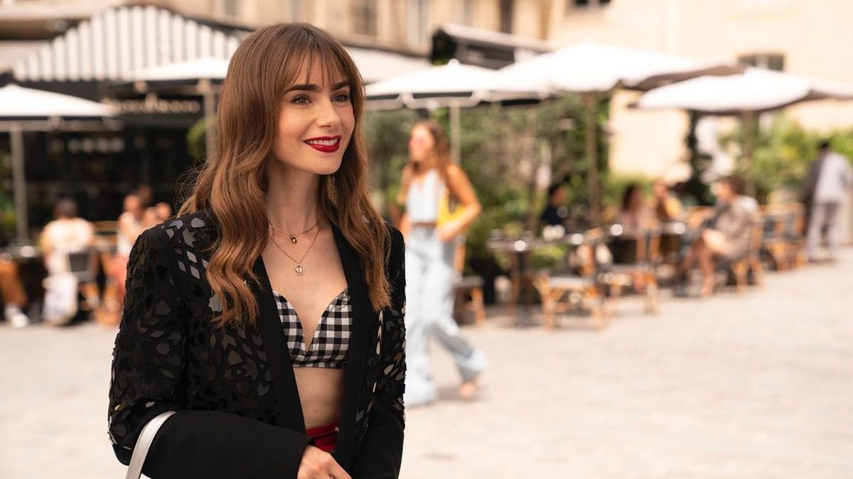 Emily in Paris: Lily Collins y su look en adelanto de la temporada 3 — Rock&Pop