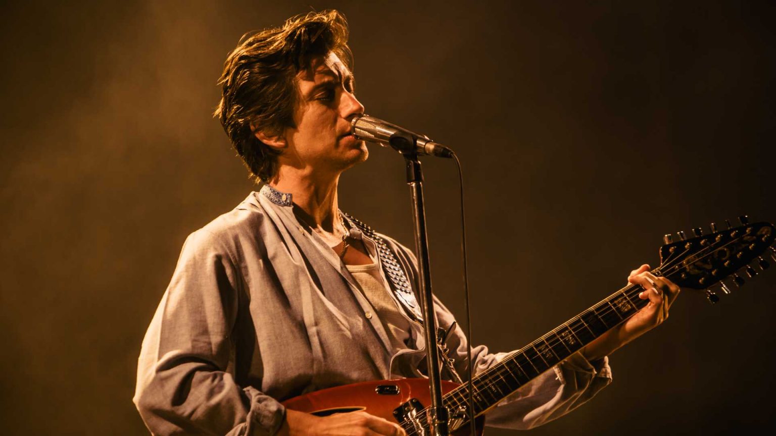 Alex Turner responde a los fans que quieren que AM vuelva — Rock&Pop