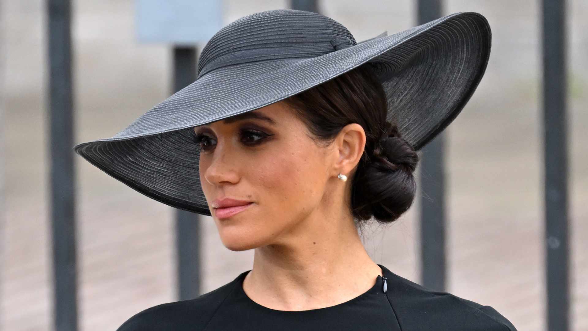 Meghan Markle rompe el silencio sobre la Reina Isabel II — Rock&Pop