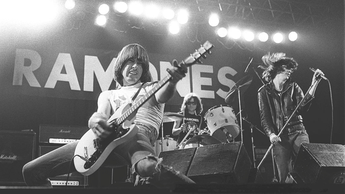 Gana el libro "Ramones en 32 canciones" de Emilio Ramón — Rock&Pop