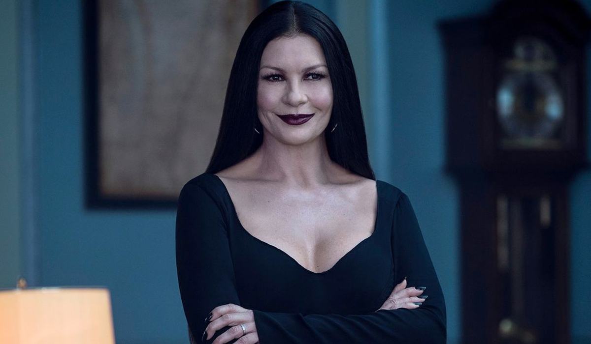 ¡Una tiene más de 30! Las edades reales de los actores de Merlina ...