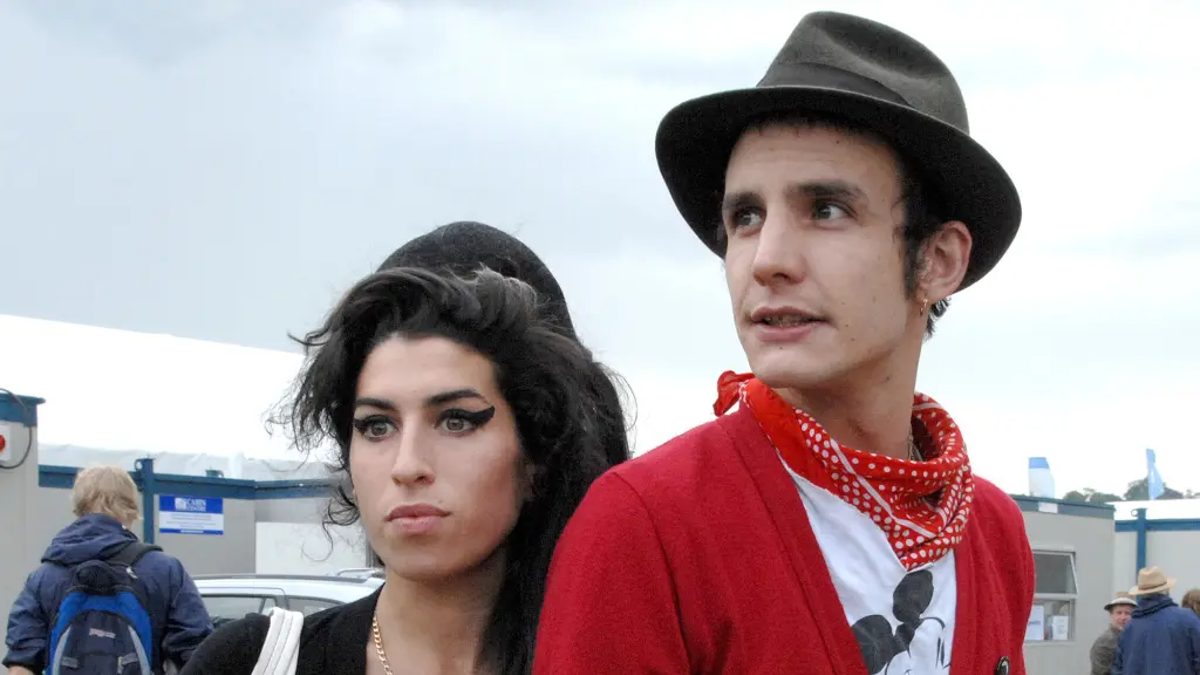 Se Filtran Fotos De La Muerte De Amy Winehouse A 10 Años De La Muerte