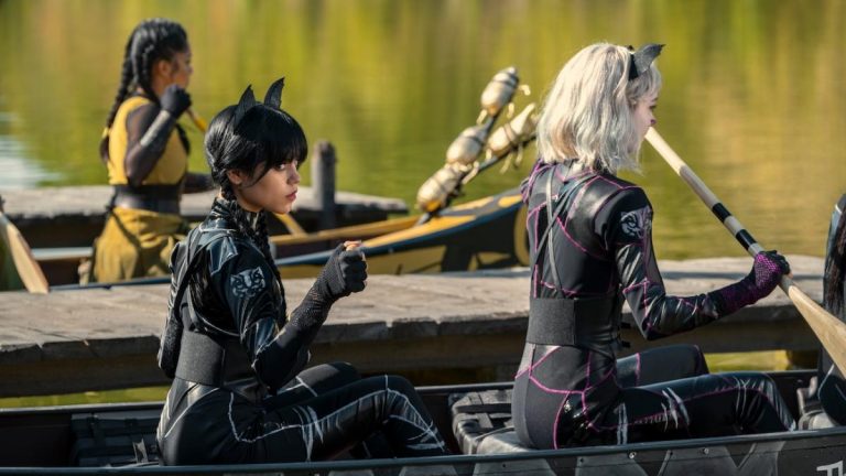 Jenna Ortega revela el outfit que tuvo que cambiar para Merlina — Rock&Pop