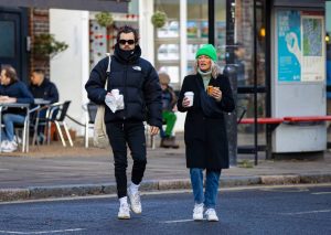 Tras romper con Olivia Wilde: Harry Styles sale con su ex novia — Rock&Pop