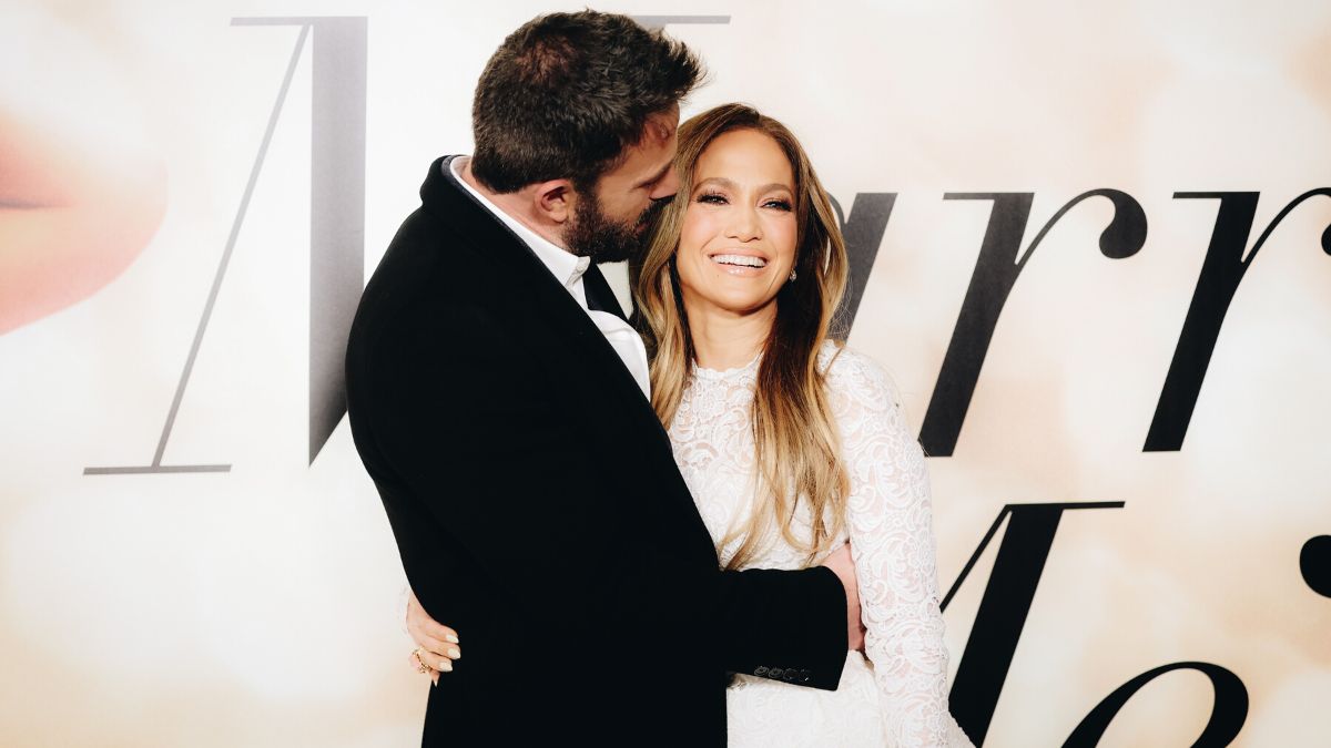 Jennifer Lopez y Ben Affleck revelan románticos tatuajes — Rock&Pop