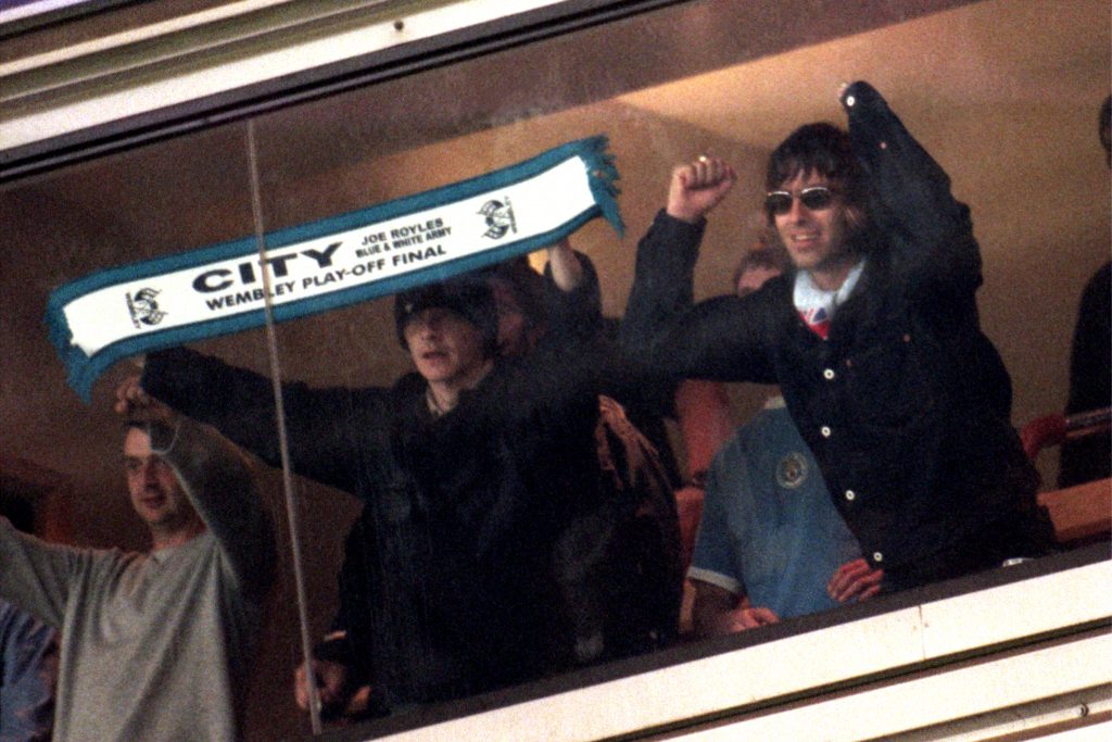 Liam Gallagher afirmó que trataría de reunir a Oasis, sí es que el ...