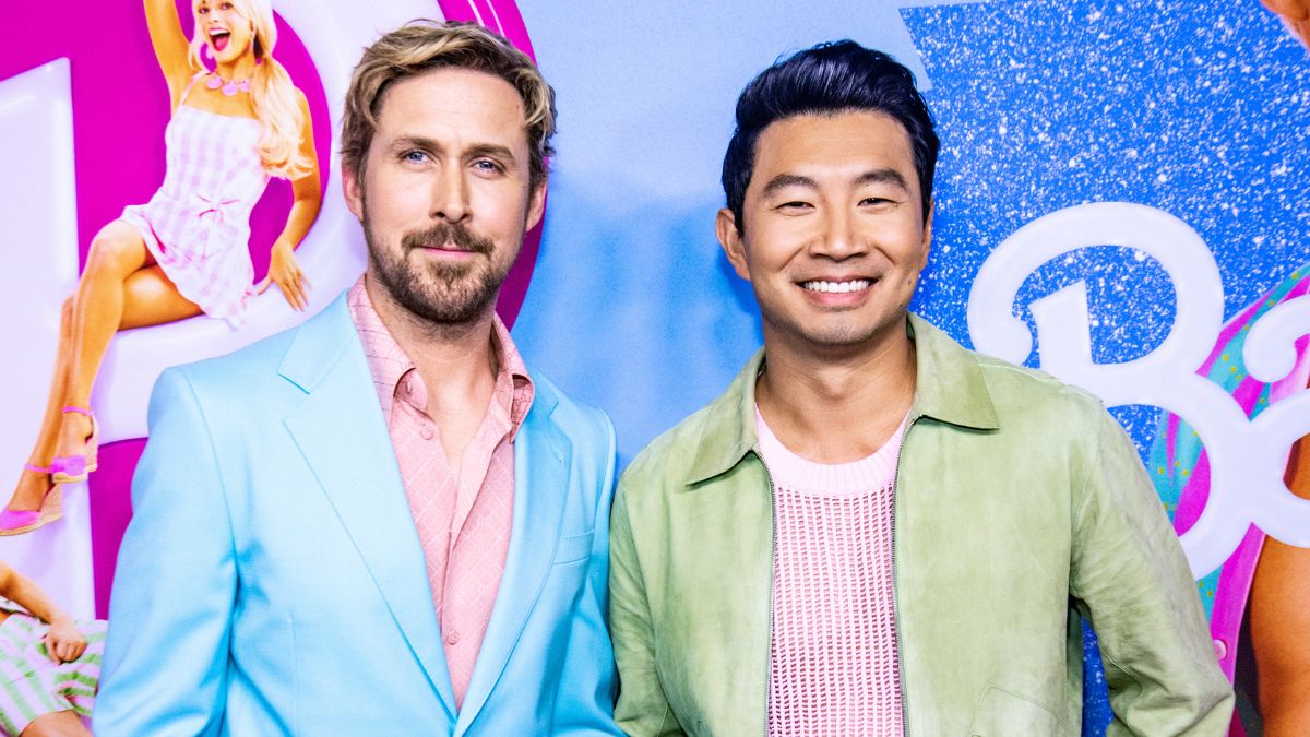 Simu Liu confirma su relación con Ryan Gosling tras "incómodo" momento ...