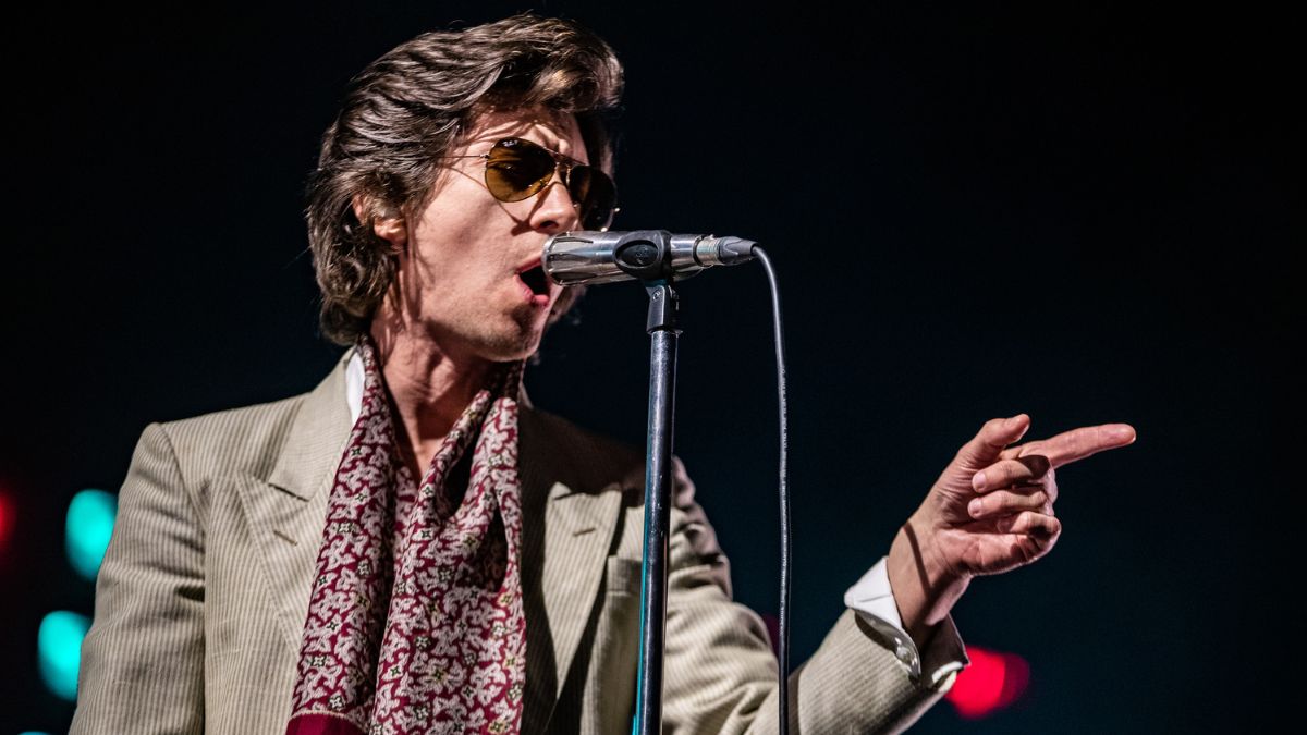 "Es una canción de mier..." La canción de Arctic Monkeys que Alex ...