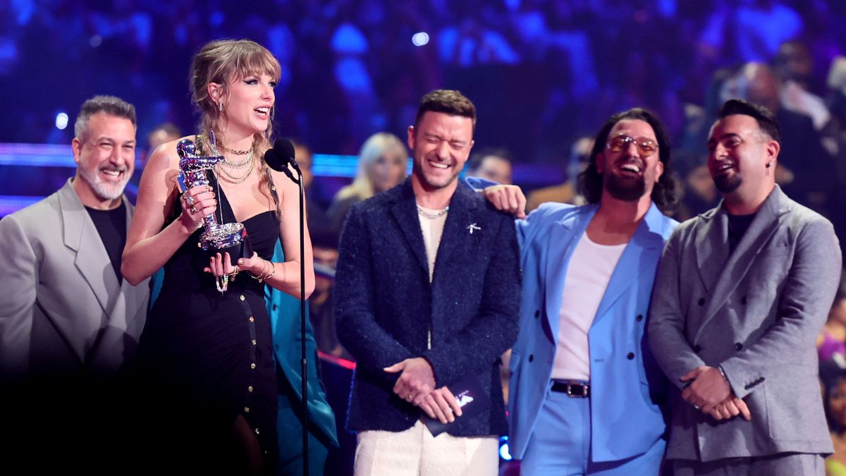 NSYNC se reunió y le regalaron "brazaletes de amistad" a Taylor Swift ...