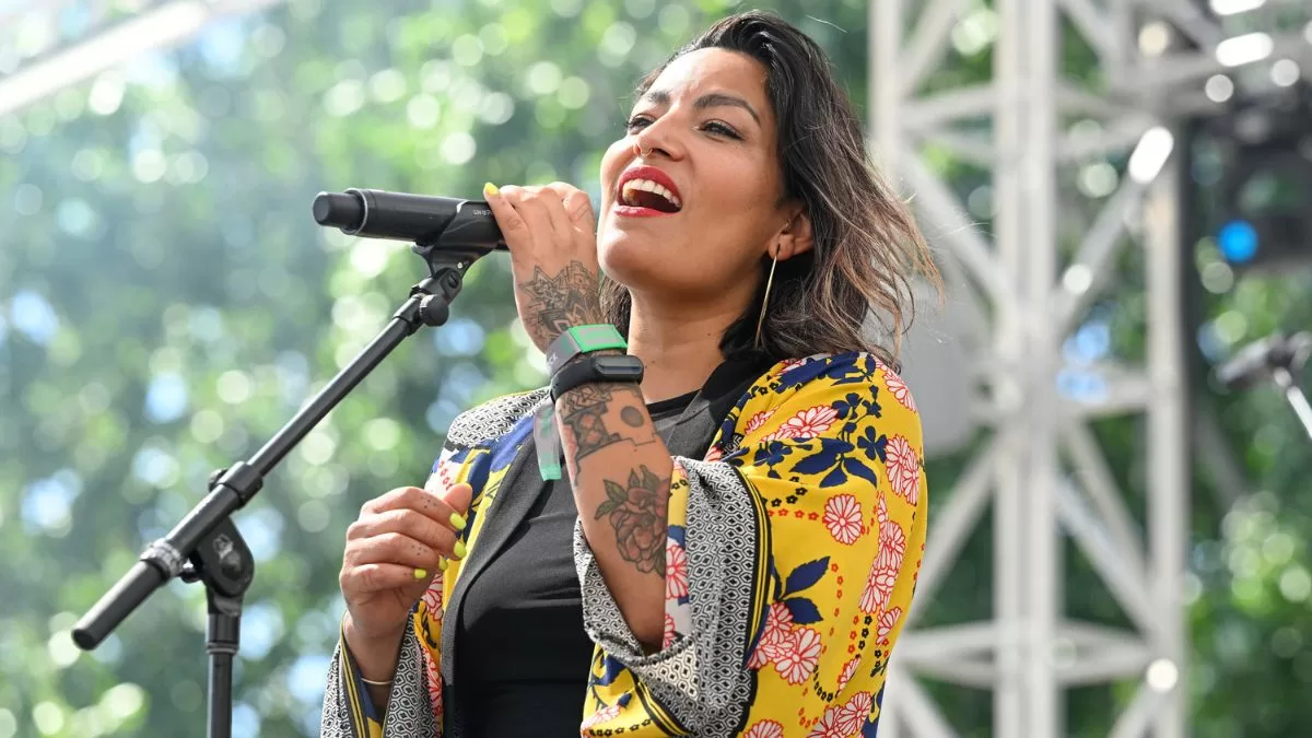 Ana Tijoux es reconocida entre los 5 mejores raperos en español según ...
