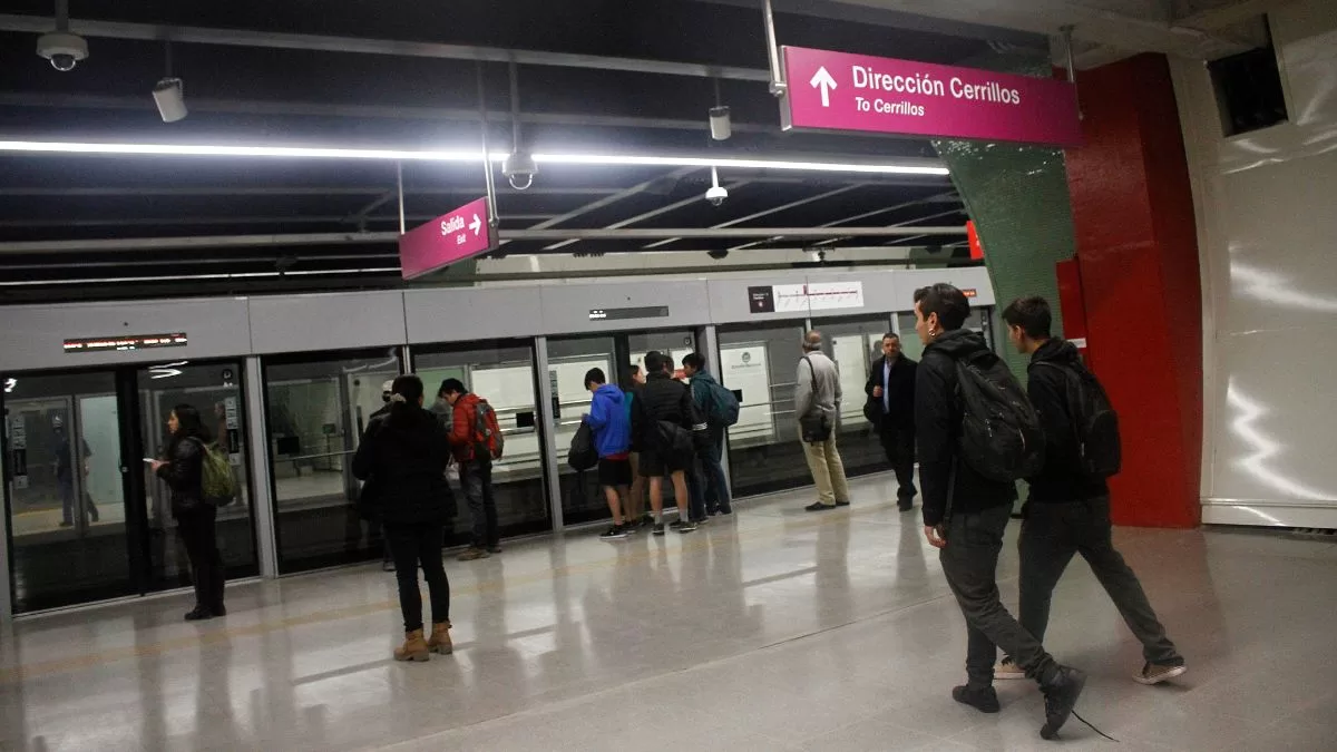 Metro de Santiago cerrará estación de Línea 6 casi todo este viernes 19 ...