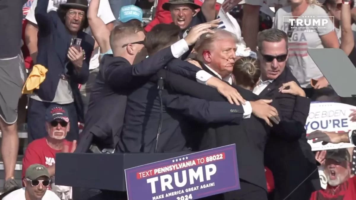 Disparan contra Donald Trump en mitín de campaña: Mira el video — Rock&Pop