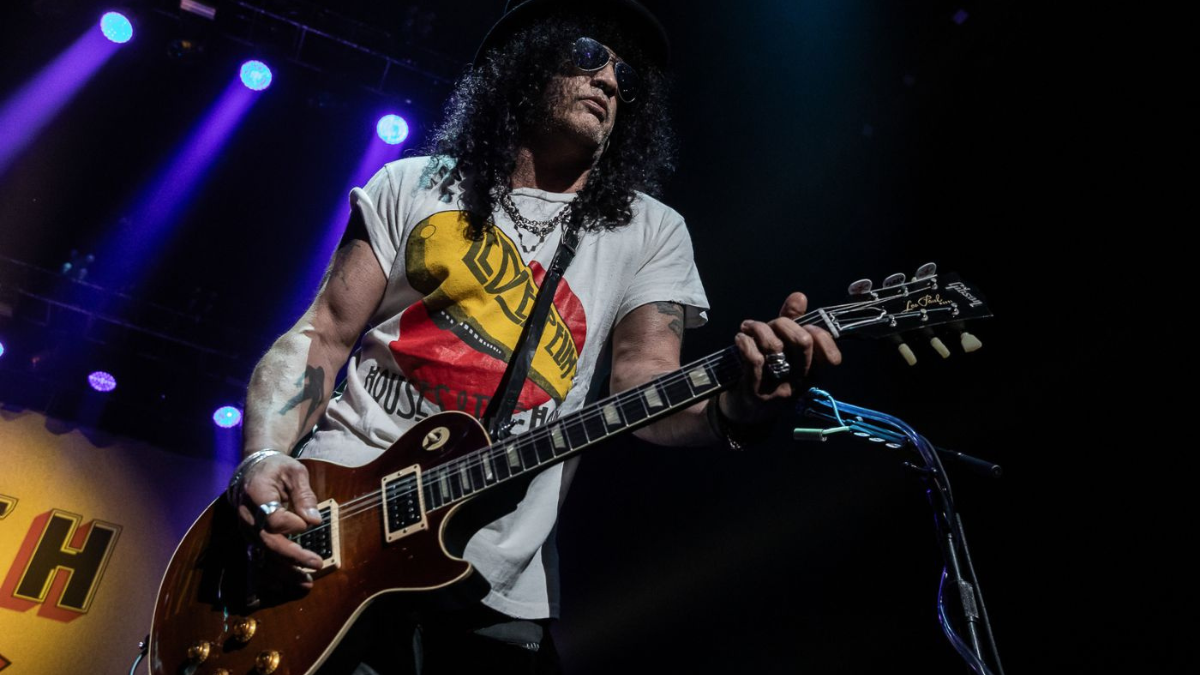 Slash retoma su gira luego de la muerte de su hijastra y decide ...