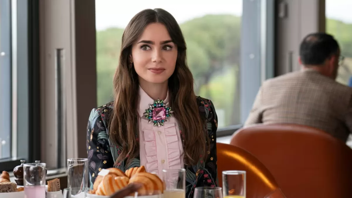 Lily Collins revela importante cambio en la vida de la protagonista de ...