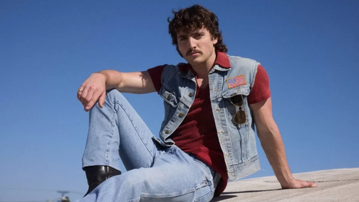Benson Boone lanza su esperado disco American Heart y así suena — Rock&Pop